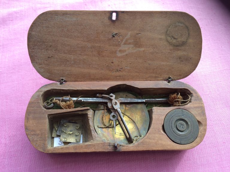 Gold Scales | Collecting Gold Scales & Troy weights.
