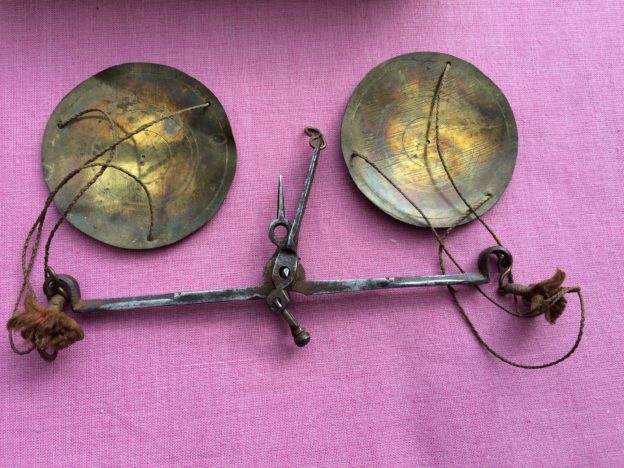 Gold Scales | Collecting Gold Scales & Troy weights.